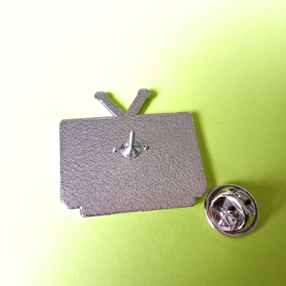 Accessories | 32 Retro Tv Enamel Pin 80s 90s Punk Emo Television Mtv ...